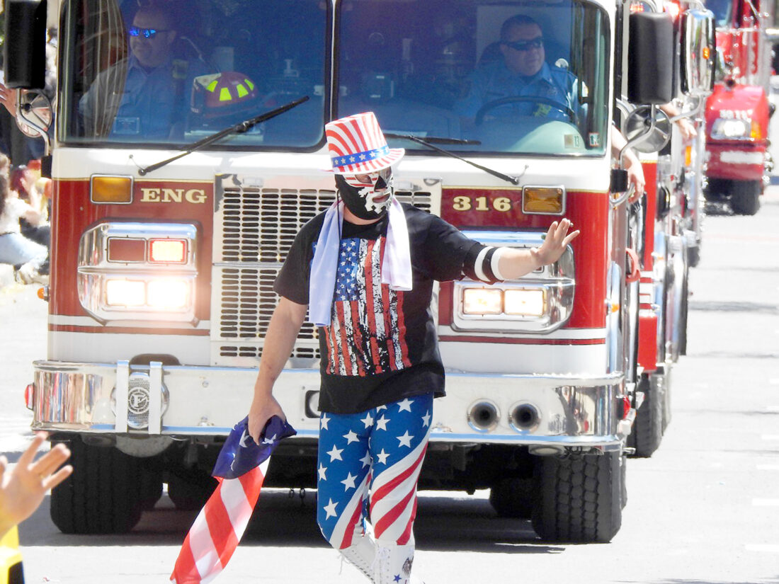 Star-spangled salute: Thousands gather at Altoona Memorial Day parade ...